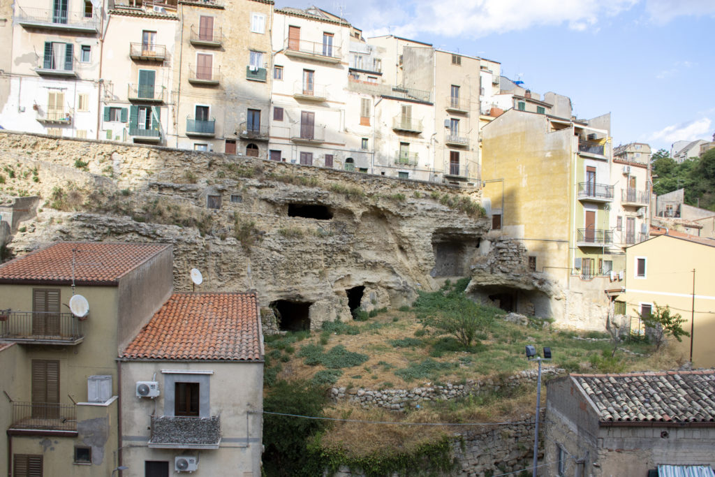 Le Vie dei Tesori: ad Enna si riscopre l'insediamento rupestre | Sant ...